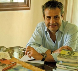 Contratar a Ari Paluch en La Agencia Biz